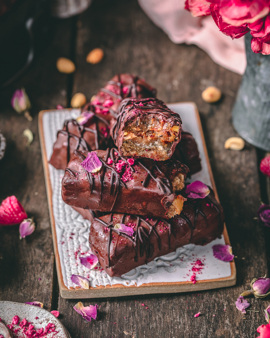 Enchanting Snickers Bar - Sculpted Kitchen