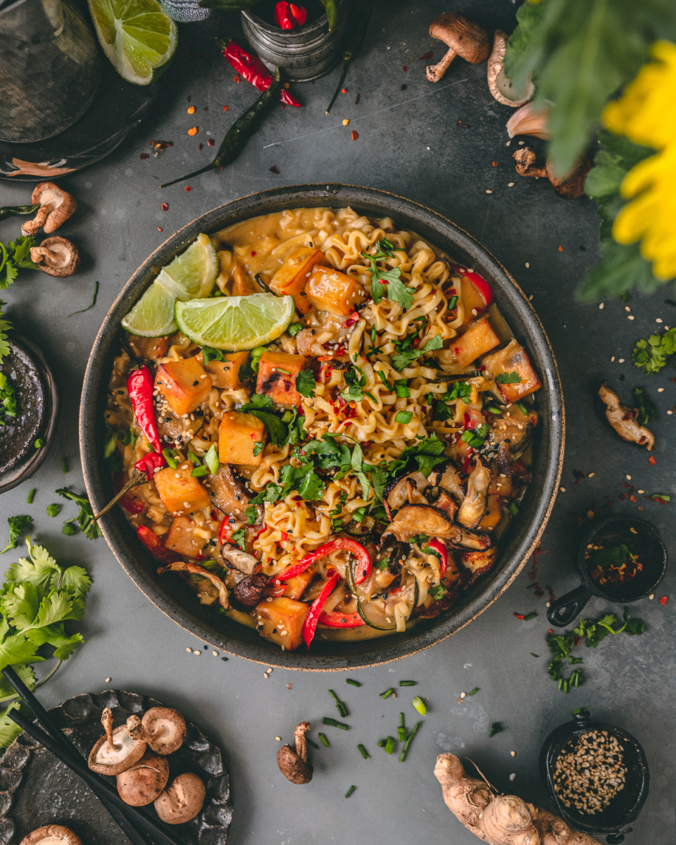 Rich and Creamy Golden Ramen Noodle Curry (with Tofu) - Sculpted Kitchen