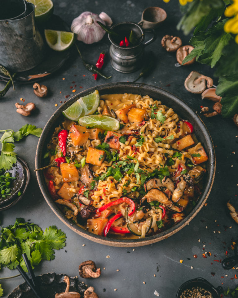 Rich and Creamy Golden Ramen Noodle Curry (with Tofu) - Sculpted Kitchen